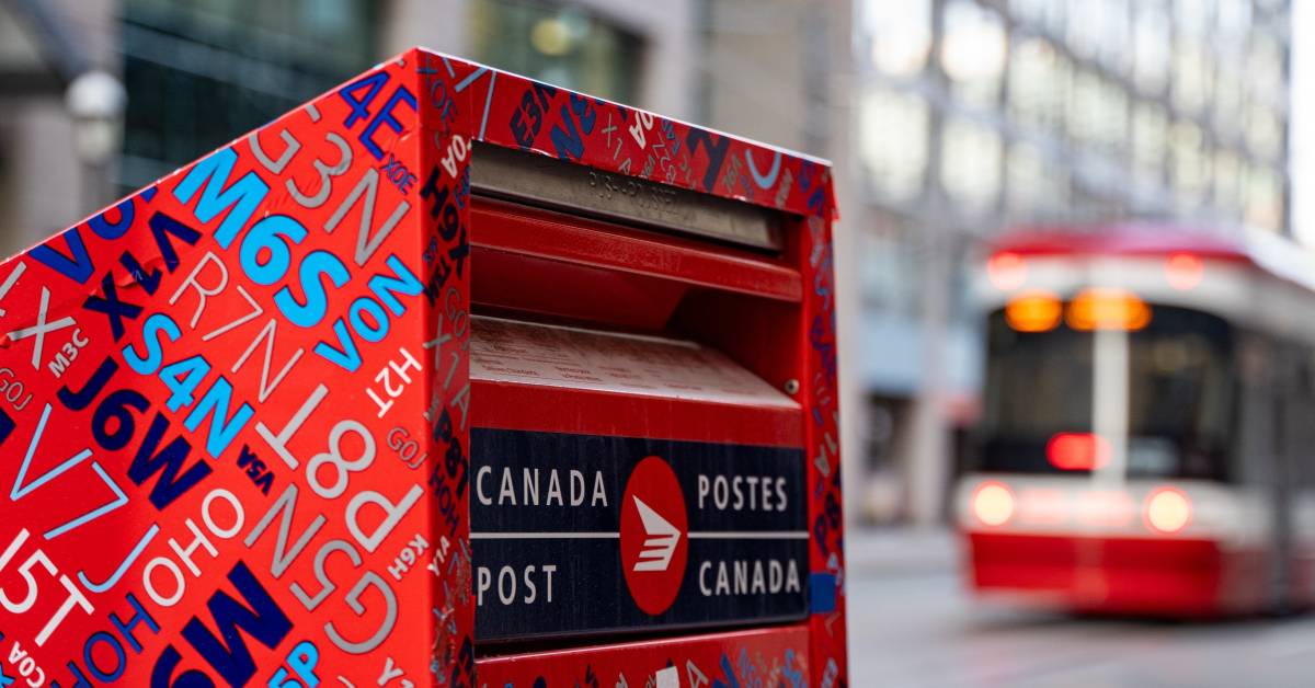 Canada Post strike fuels fintech, delivery gains