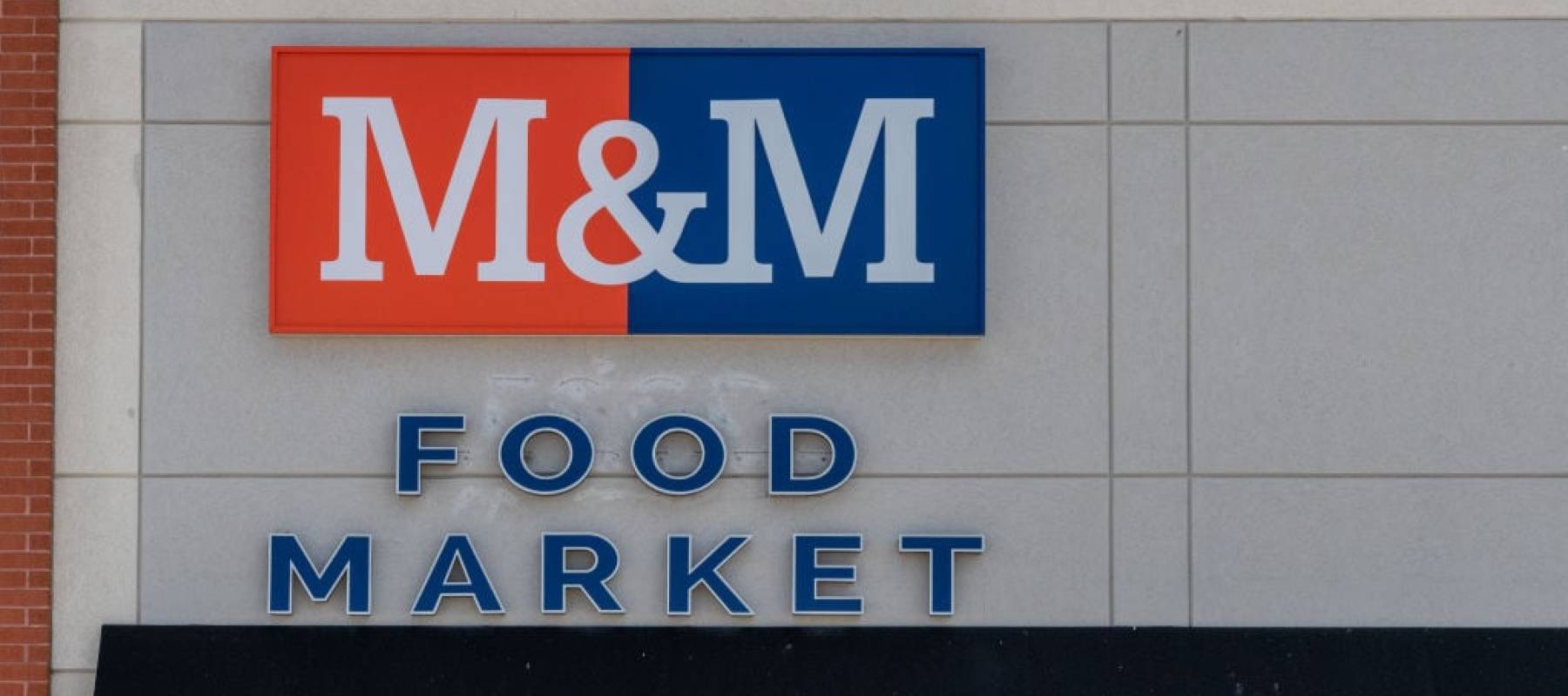 How to Invest in Canadian Stocks: A Beginner’s Guide