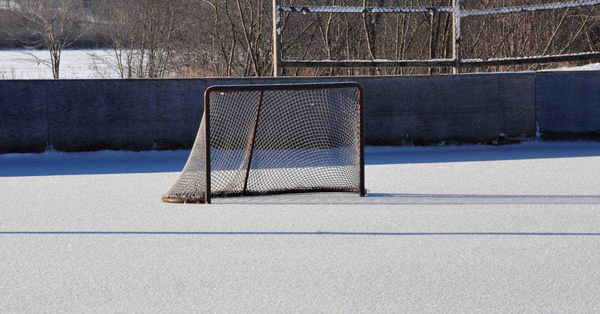 City Officials Demand Markham, ON Dad Tear Down Ice Rink for His Kids ...